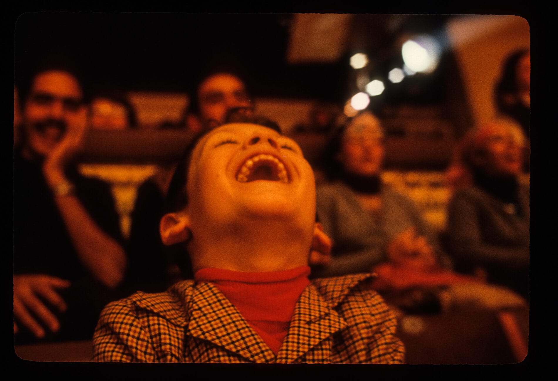 Lori Grinker [NM] : Moscow Circus, Boy laughing, 1982. – salmagundi.org